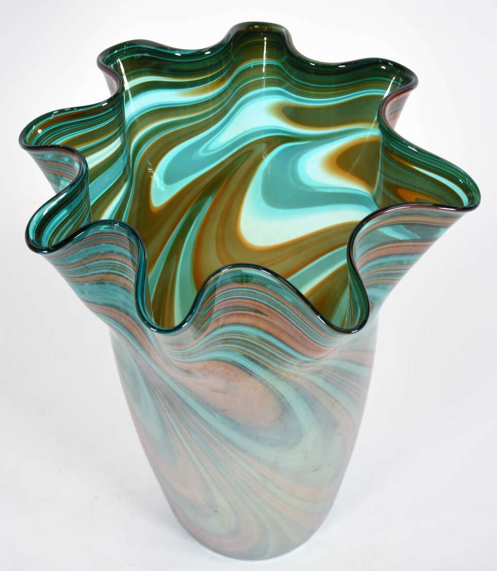 Jarro de murano na cor verde com babados na borda - Galeria Alphaville