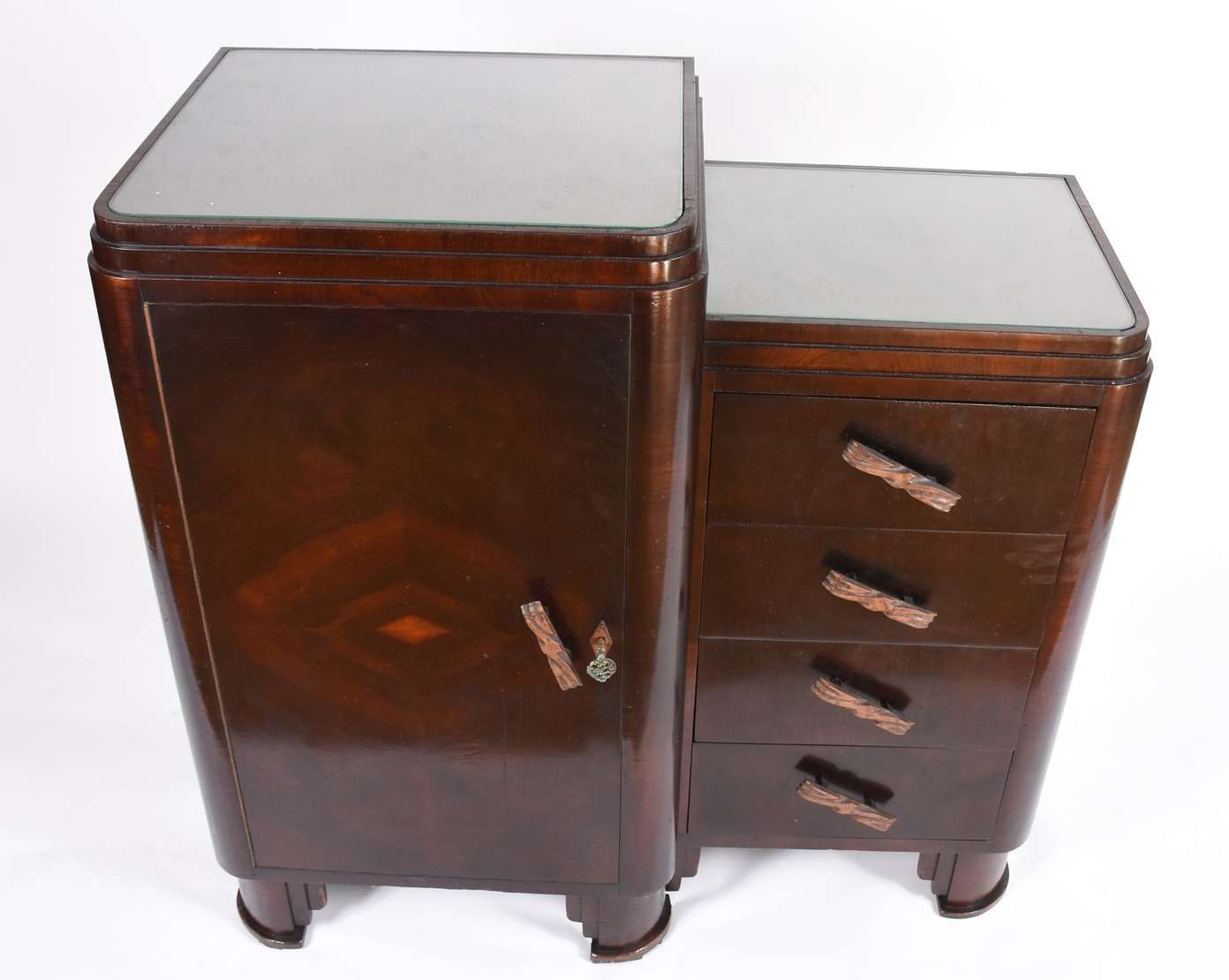 Cômoda ART DECO de madeira nobre, quatro gaveta... - Galeria Alphaville