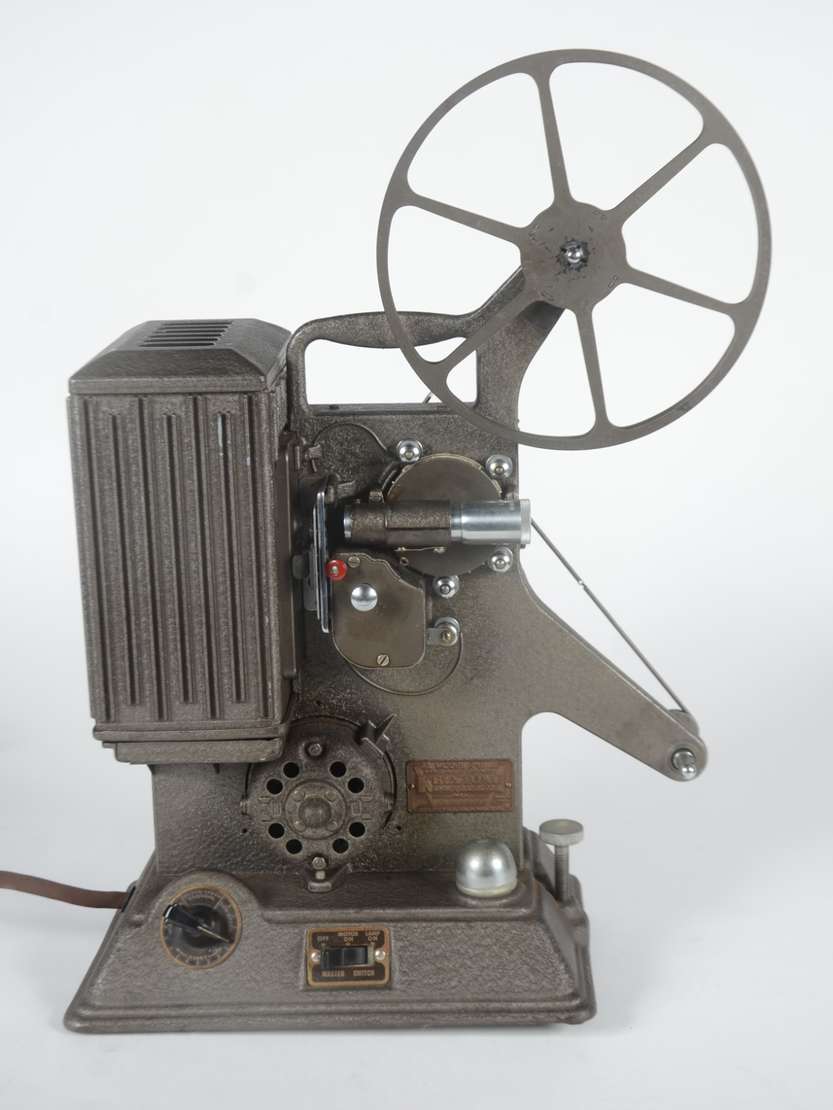 Projetor Keystone, modelo R-8. - Galeria Alphaville