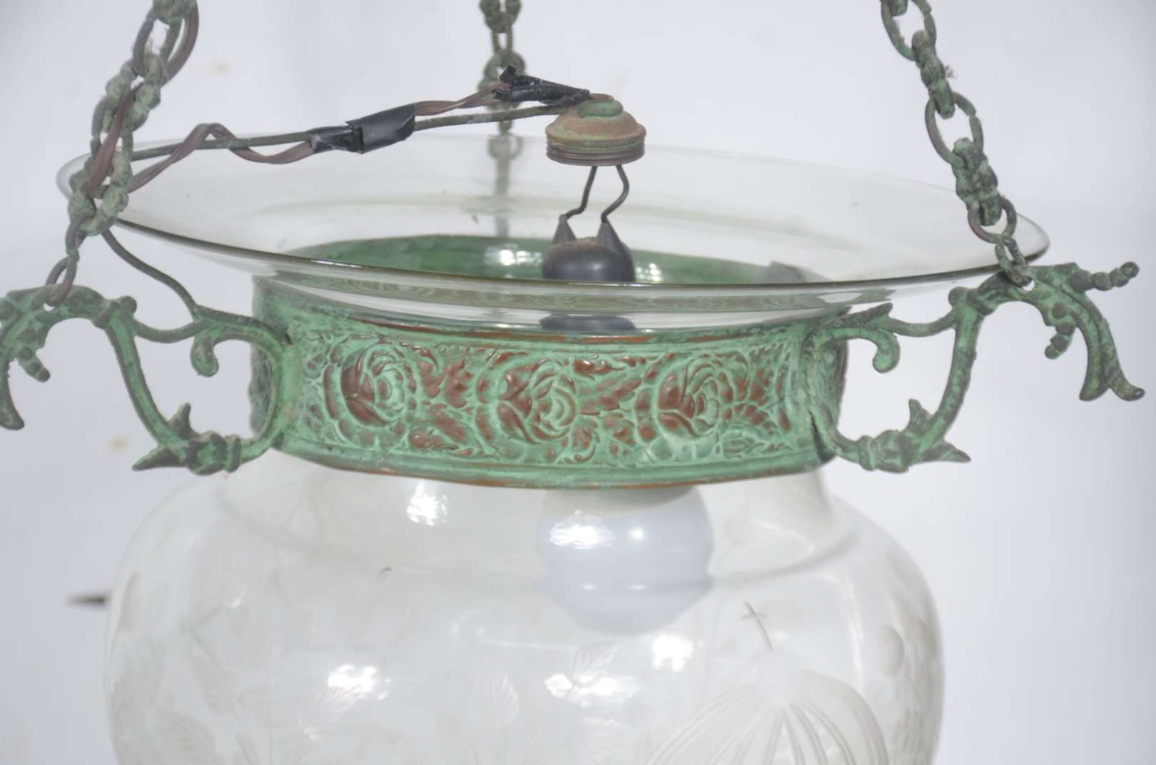 Lanterna de teto de metal, globo de vidro lapid... - Galeria Alphaville