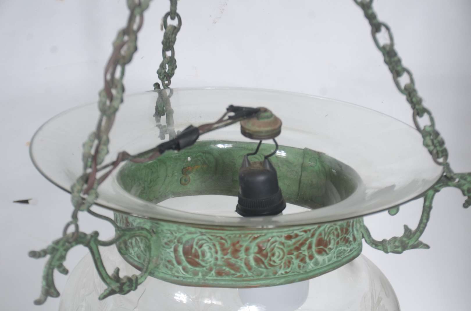 Lanterna de teto de metal, globo de vidro lapid... - Galeria Alphaville