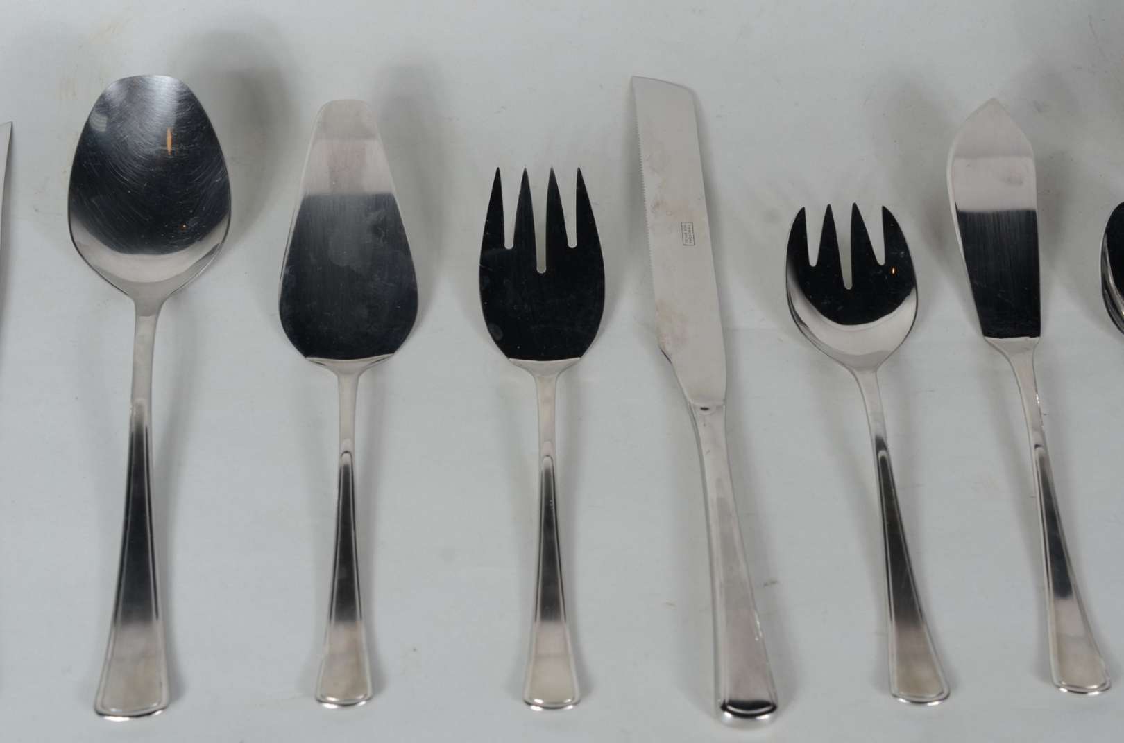 Faqueiro de aço Inox, composto de: 12 colheres,... - Galeria Alphaville