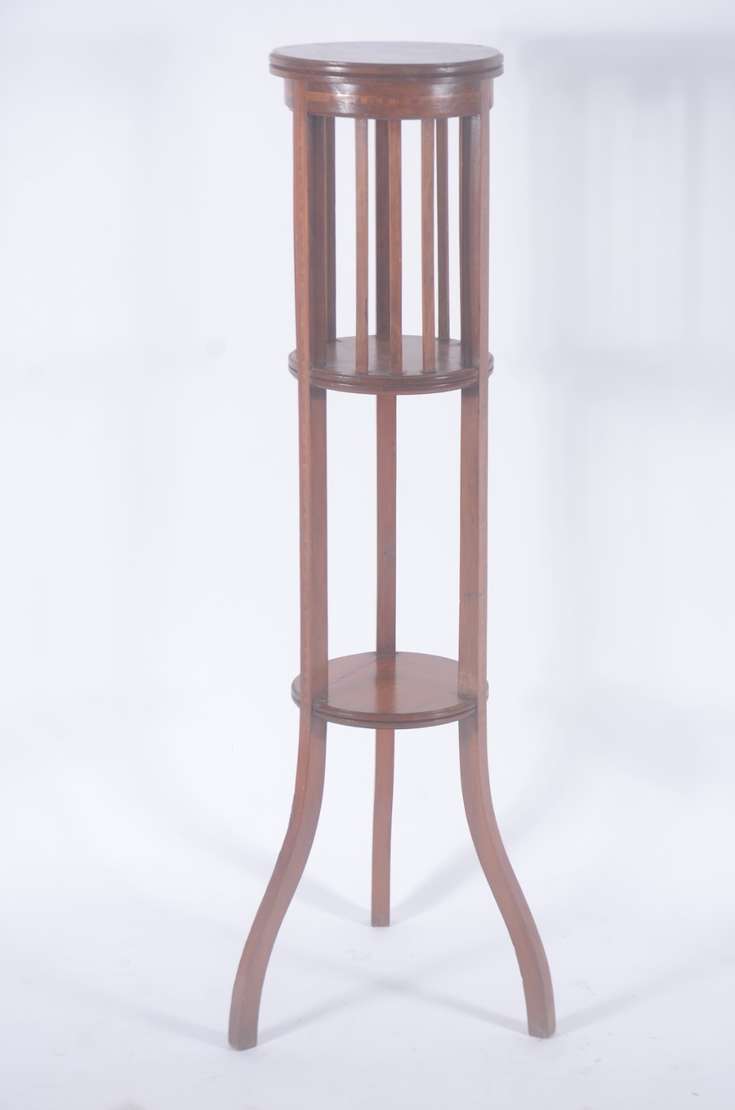 Coluna de madeira nobre filetada, tampo circula... - Galeria Alphaville