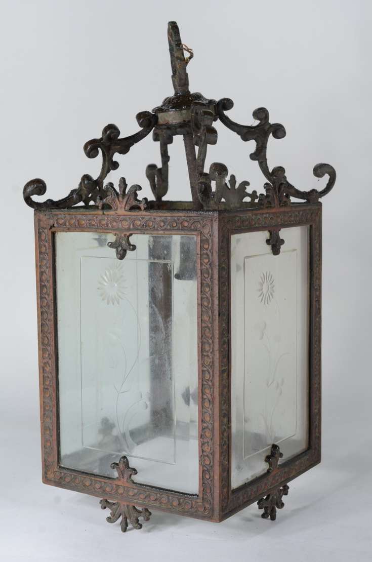 Lanterna de metal feitio quadrangular, vidro bi... - Galeria Alphaville