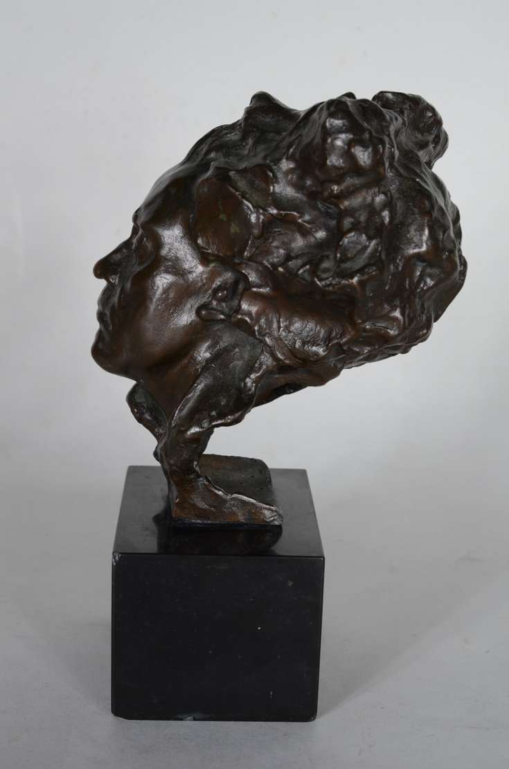 Busto de bronze representando Ludwig Van Beetho... - Galeria Alphaville