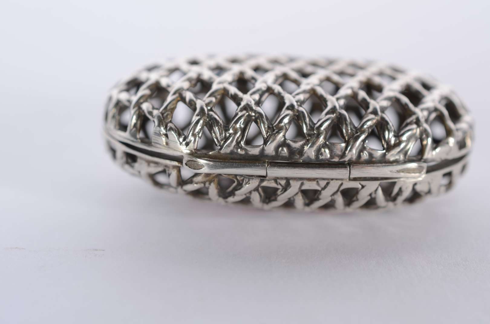 Caixinha porta pílulas de prata de lei trabalha... - Galeria Alphaville