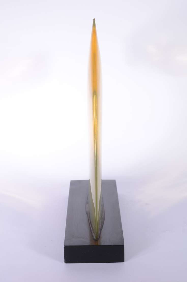 Escultura de resida de polieste representando c... - Galeria Alphaville