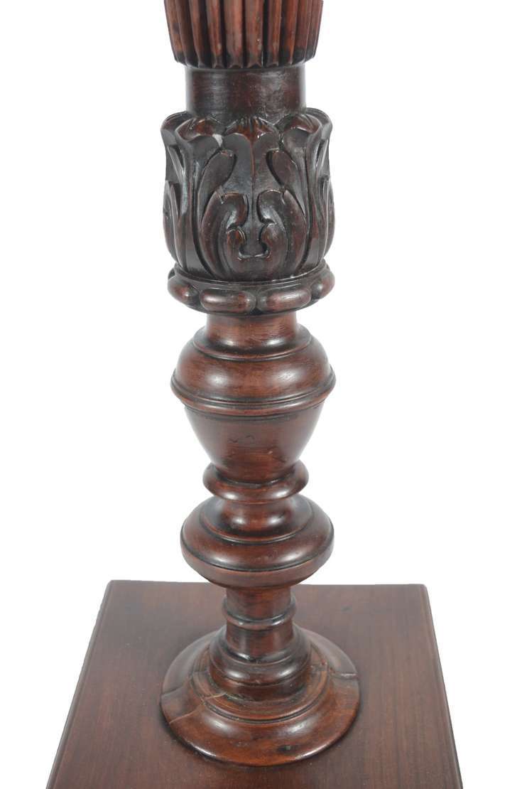 Coluna de madeira nobre, corpo gomado com detal... - Galeria Alphaville