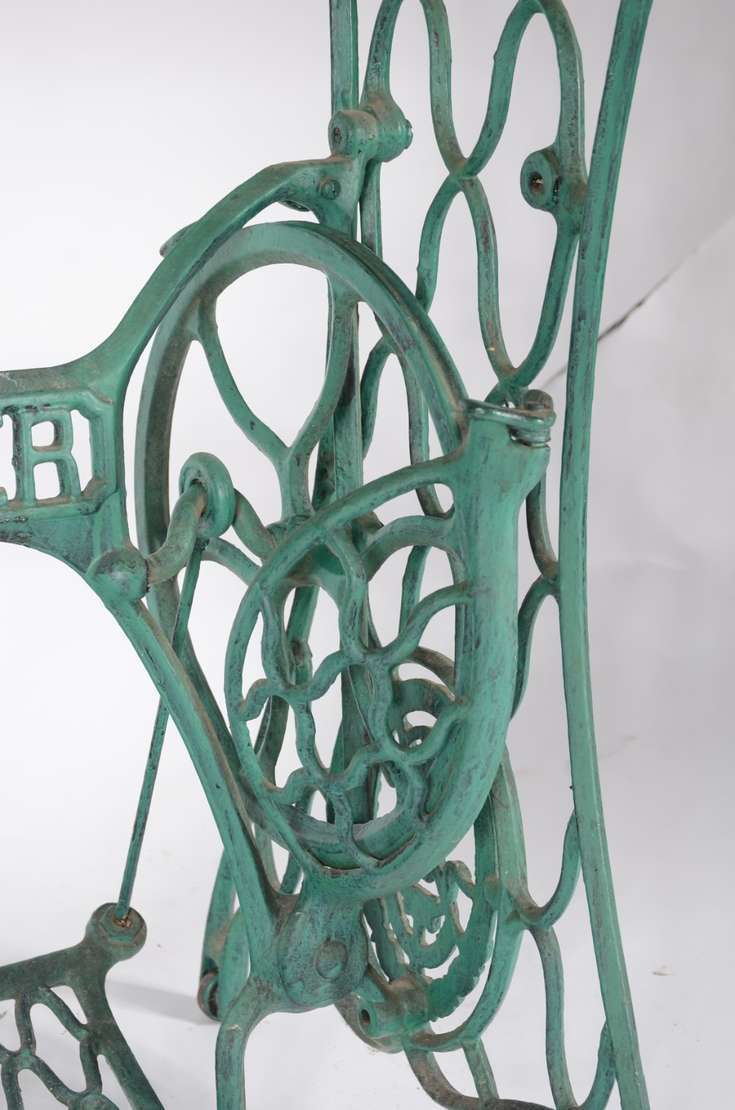 Singer, - Galeria Alphaville