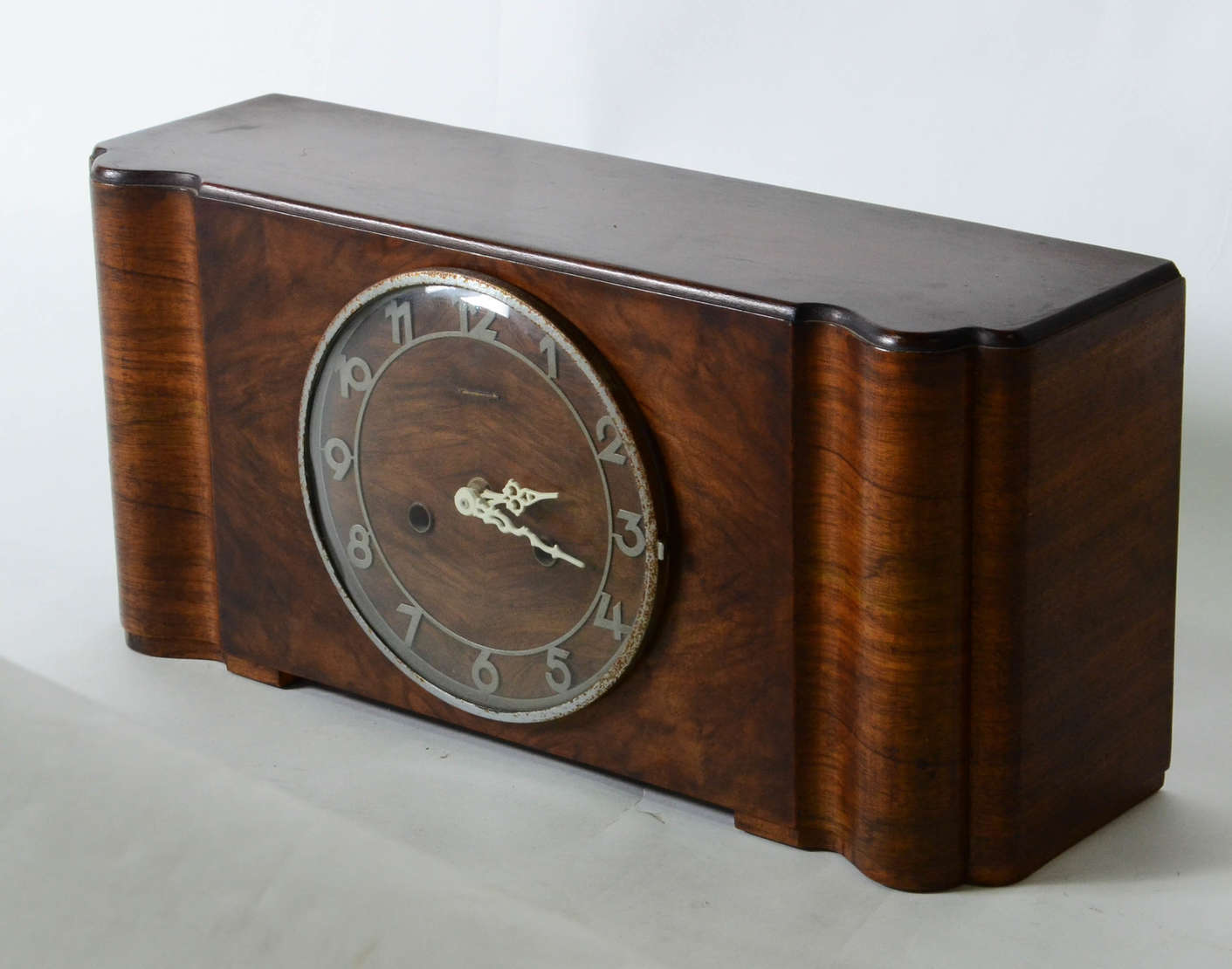 Relógio de mesa com caixa original JUNGHANS e m... - Galeria Alphaville