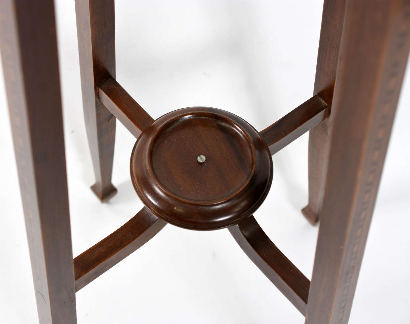 Coluna de madeira filetada. - Galeria Alphaville