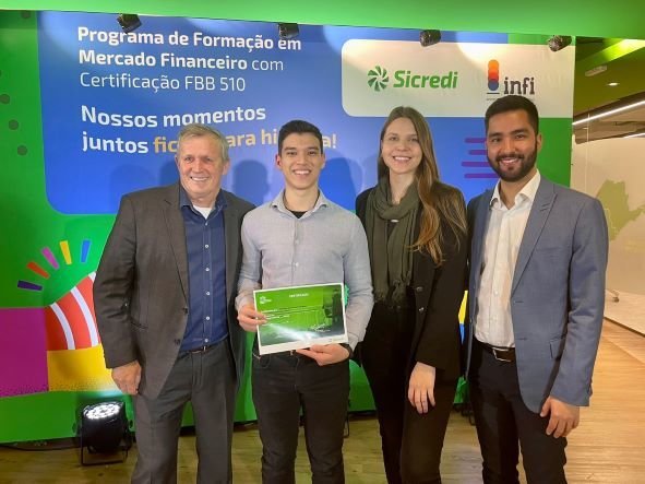 Casa de Notícias Projeto de inclusão social do Sicredi forma jovens ...