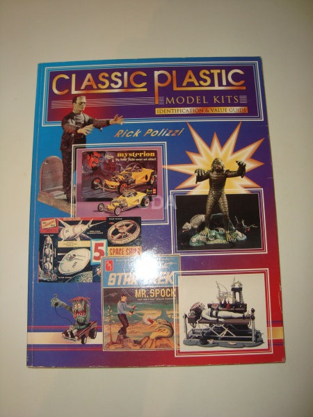 Livro Americano Sobre Kits de Modelismo - CLASSIC PLASTIC MODEL KITS ...