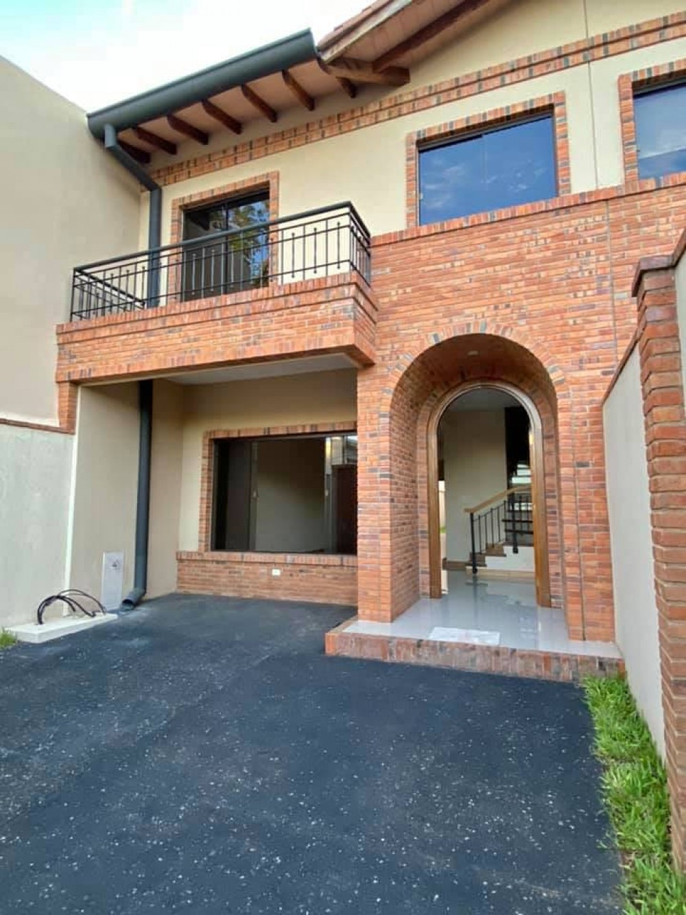 Vendo casa en Villa Aurelia en Asunción, Paraguay - ABC Market