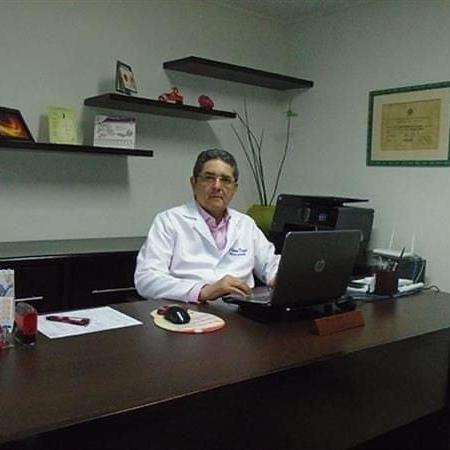 Dr. Jaime Daza Rincones - Internista