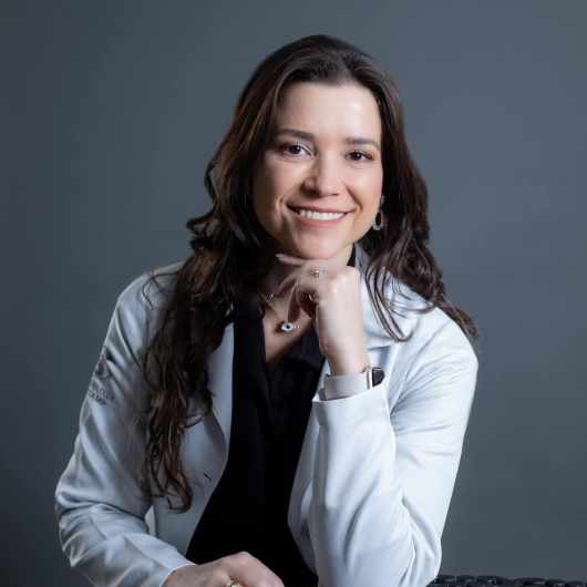 Dra. Thais Helena Moreira Passos Oftalmologista, Campinas - Agende uma ...