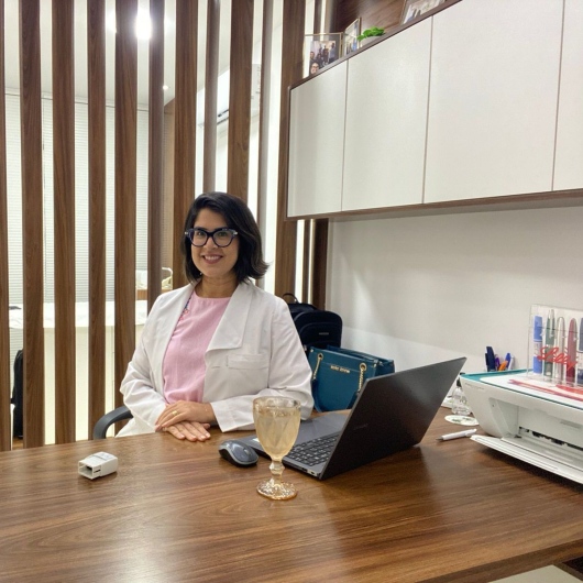 Dra. Isis Mesquita Faria Endocrinologista, - Agende uma consulta ...