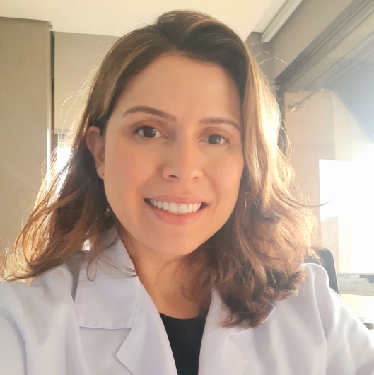 Dra. Lívia Moreira Gastroenterologista, Endoscopista, Hepatologista ...