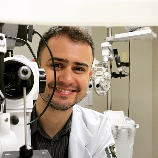 Dr. Bruno Freitas Lage opiniões - Oftalmologista Colatina - Doctoralia
