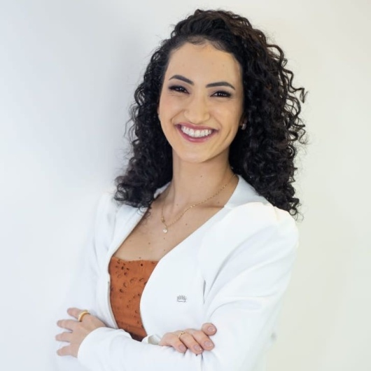 Dra. Jade Gomes Oliveira Dermatologista, Belo Horizonte - Agende uma ...