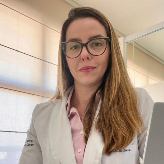 Dra. Michelle Louise Rodrigues Cirurgião oncológico, Cirurgião geral ...