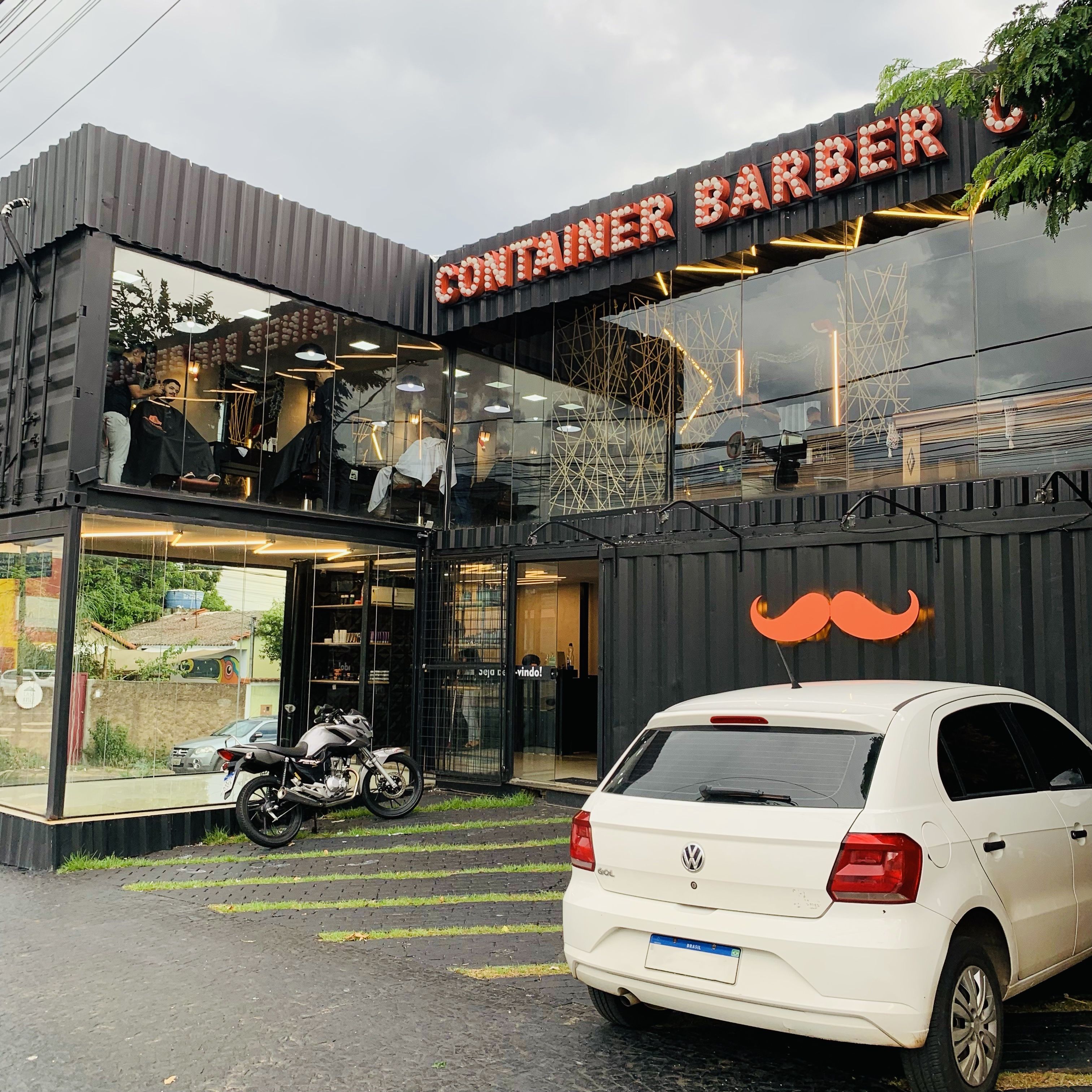 Container Barber Club Santa Mônica