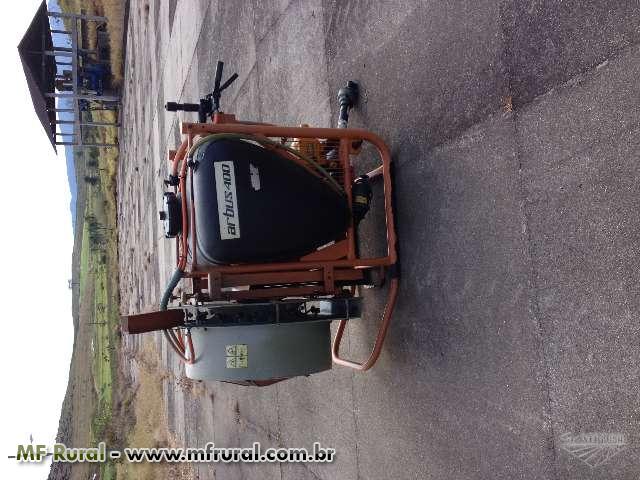 Pulverizador Jacto 400 Litros em Caçapava SP à venda. Compre 158693