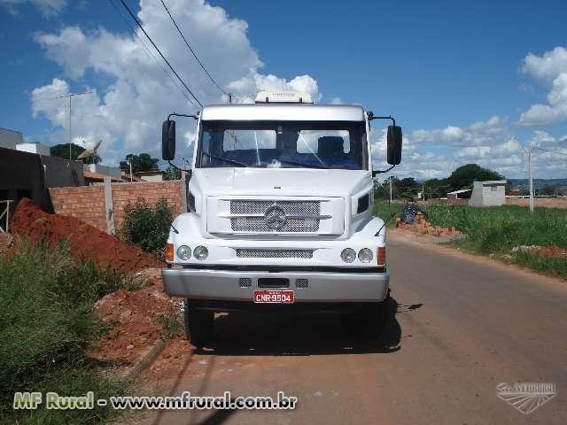 Caminhão Mercedes Benz (Mb) 2638 Ano 03 em Passos MG à venda. 111063