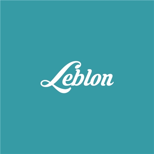 Leblon Chinelos | Criação de Logo Para Viagens & Lazer