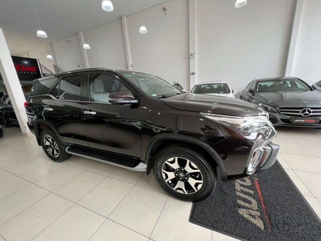 Toyota Hilux SW4 SW4 2.8 TDI SRX Diamond 7L 4x4 (Aut) - 18/19 - Auto ...
