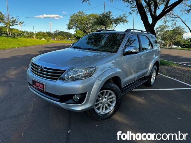 Folhacar - 2012 - Toyota Hilux SW4 SR 2.7 4x2 (Flex) - Londrina