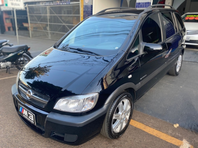 Chevrolet Zafira Expression 2.0 (Flex) (Aut) - 10/11 - M3 Veiculos ...