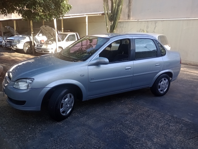 Folhacar - 2011 - Chevrolet Classic LS VHC E 1.0 (flex) - Londrina
