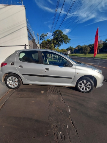 Victor Veiculos - 2011 Peugeot 207 Hatch X-Line 1.4 8V (flex) (4 p ...